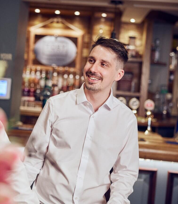 General Manager - Live in job in Daylight Inn, Station Square, Petts ...