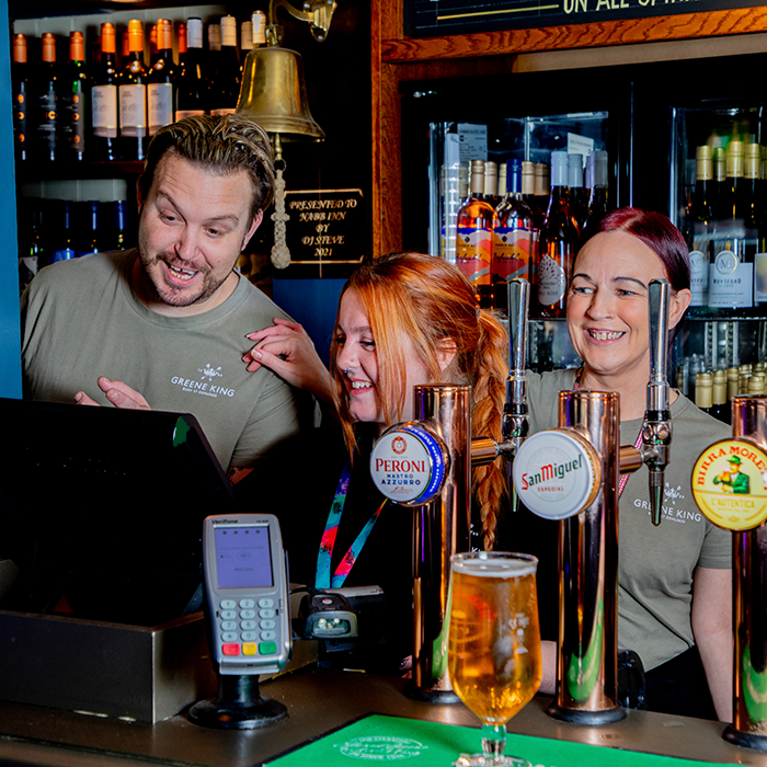 What responsibilities do bar staff have? | Greene King job guide
