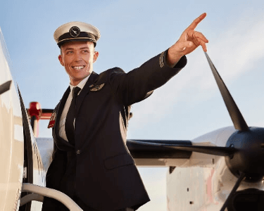 Aviation Career Enrichment Program (Q-ACE) | Qantas Careers